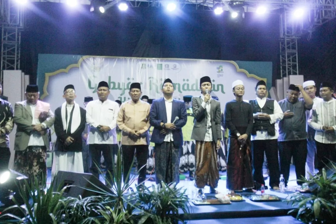 Gus Azmi Meriahkan Malam Puncak Gebyar Ramadan Karim Al-Ittihad